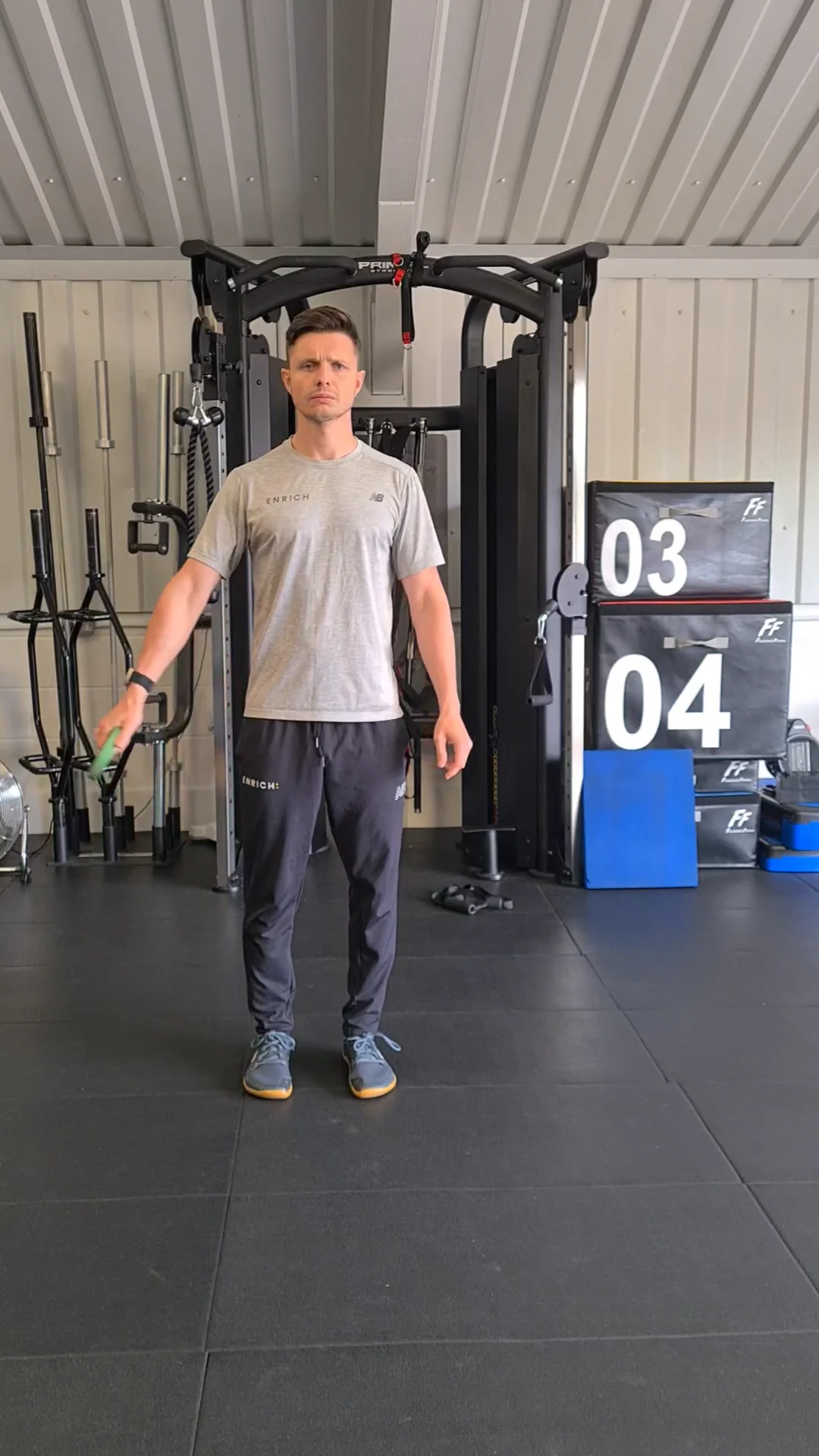 Single Arm Lateral Raises