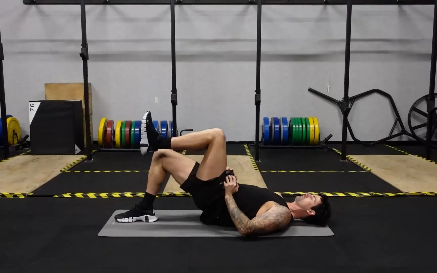DB Single Leg Hip Bridge on Vimeo