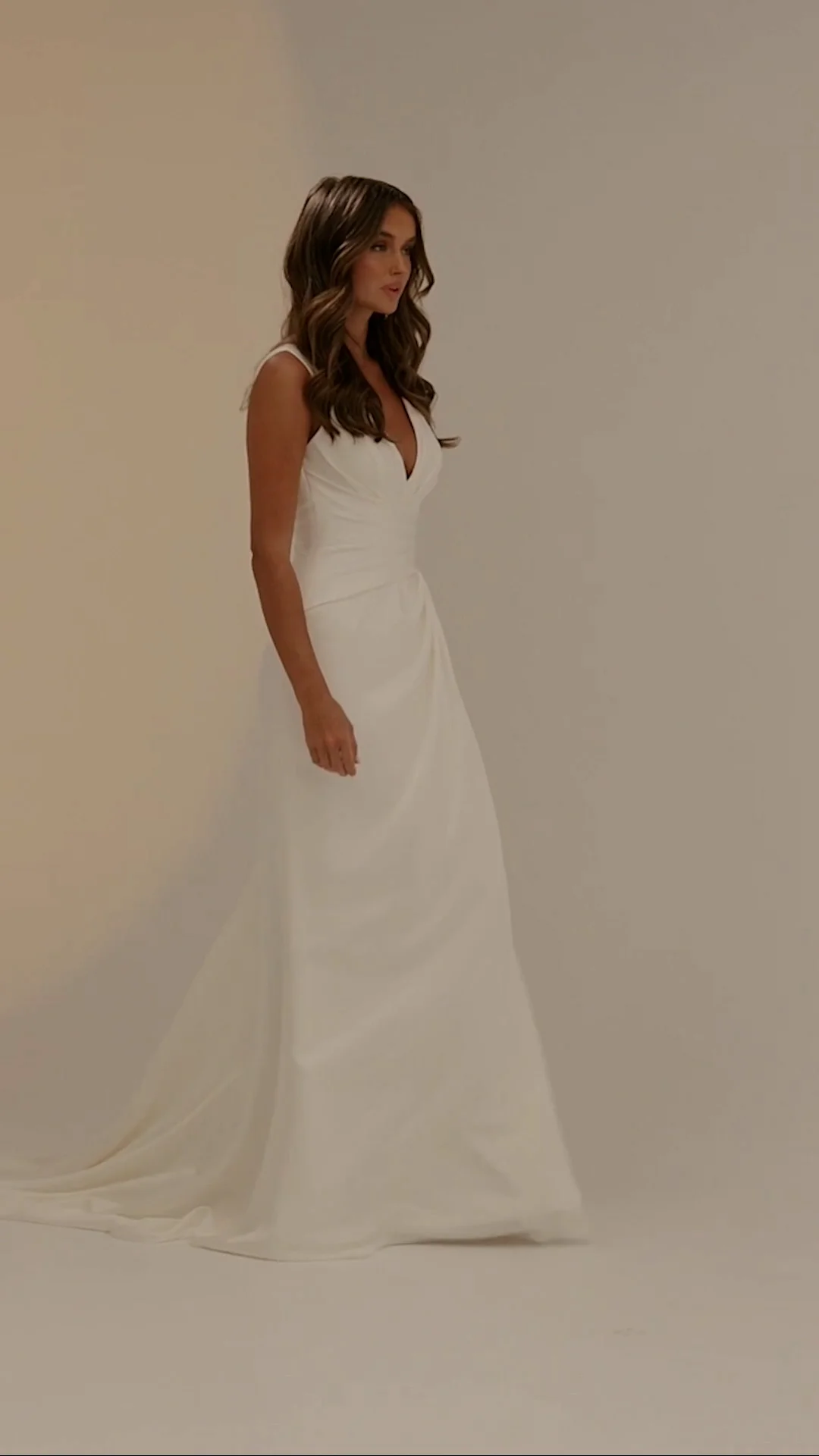 Madi Lane "Julien" on Vimeo