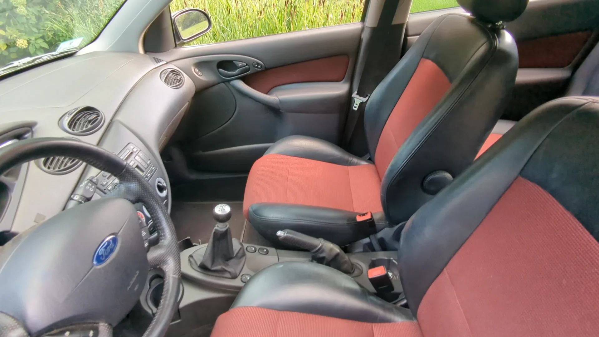 2004 Ford Focus SVT interior view on Vimeo