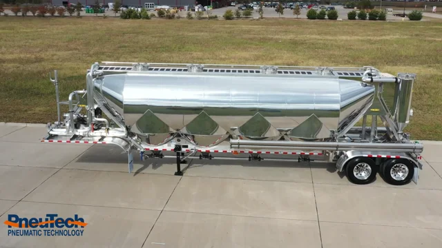 Pneumatic Bulk Truck