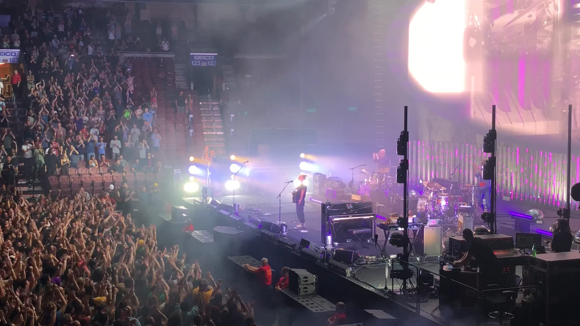 Last Minute of the Last Radiohead Concert on Vimeo