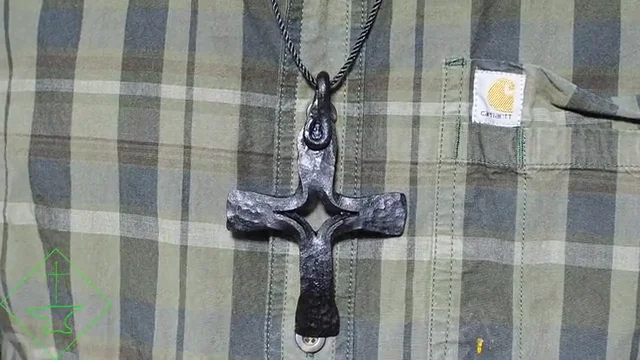 Any Size Split Cross / Friedrich's Cross Blacksmithing on Vimeo
