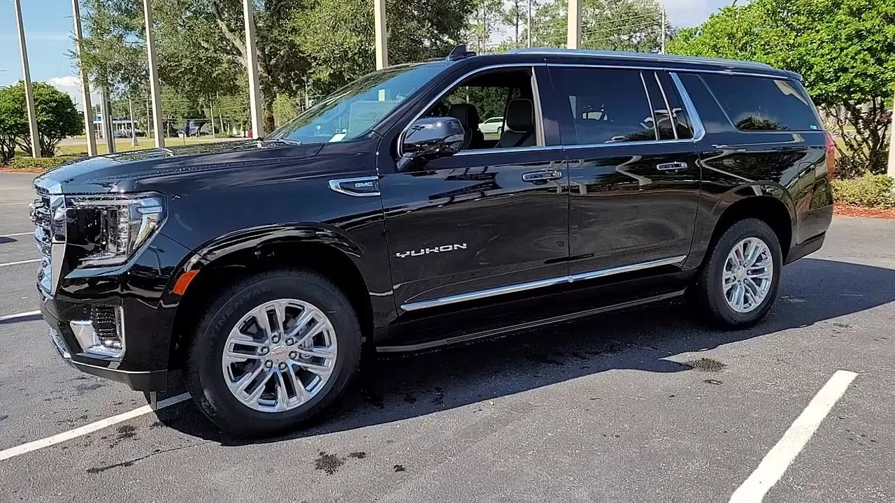 NEW 2023 GMC YUKON XL SLT at Coggin Buick GMC (NEW) #CGB230656 on Vimeo