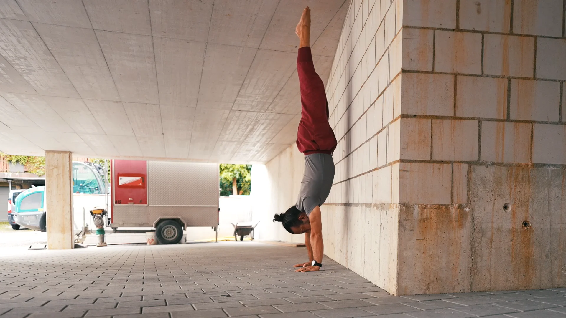 handstand toe pulls-HD 1080p on Vimeo