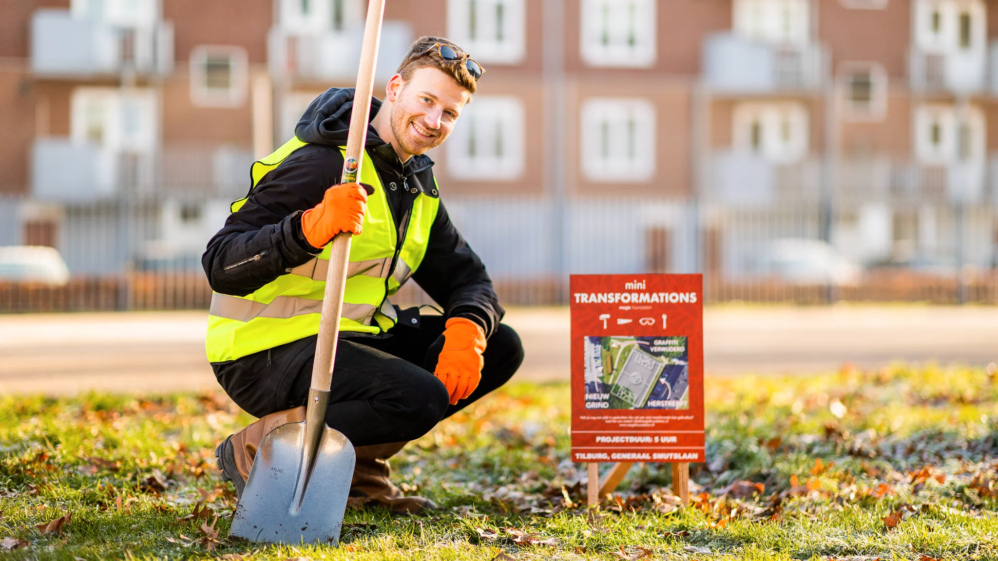 Mini Transformations by George Barratt-Jones on Vimeo