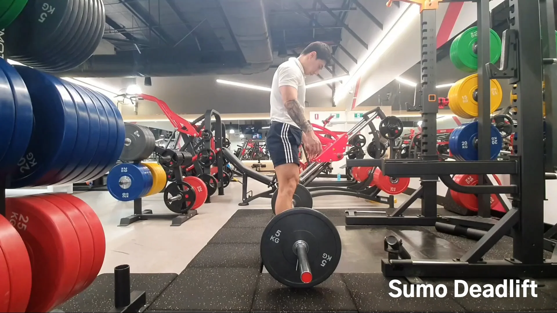 Sumo Deadlift on Vimeo