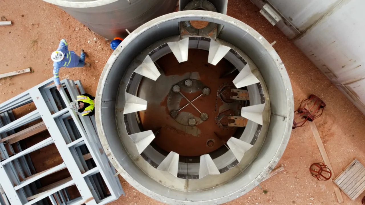 7C-IP01 Column Cell Loadout on Vimeo