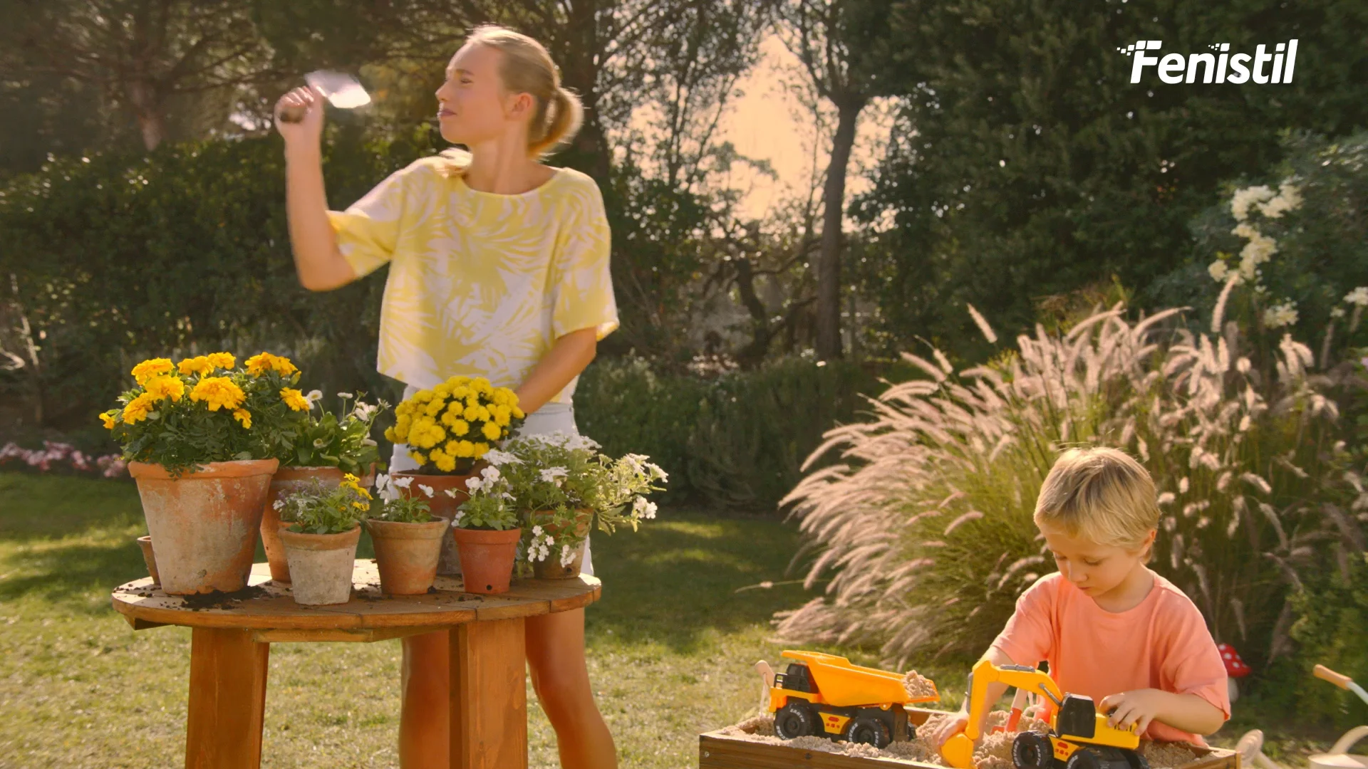 FENISTIL Wonder In Their Eyes on Vimeo