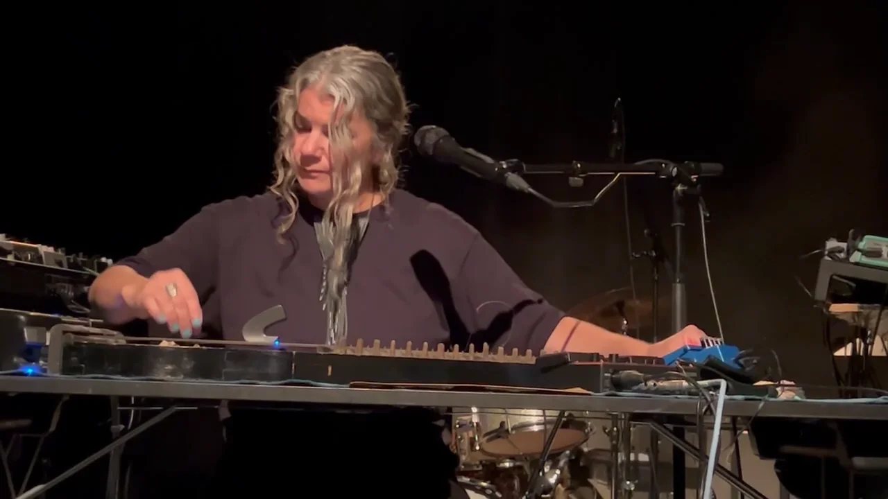 Helena Persson - Live Zither Solo at Folkteatern on Vimeo