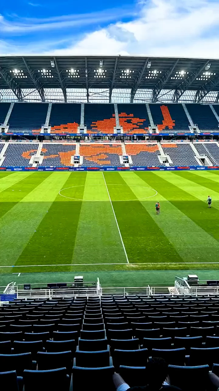 TQL stadium timelapse on Vimeo