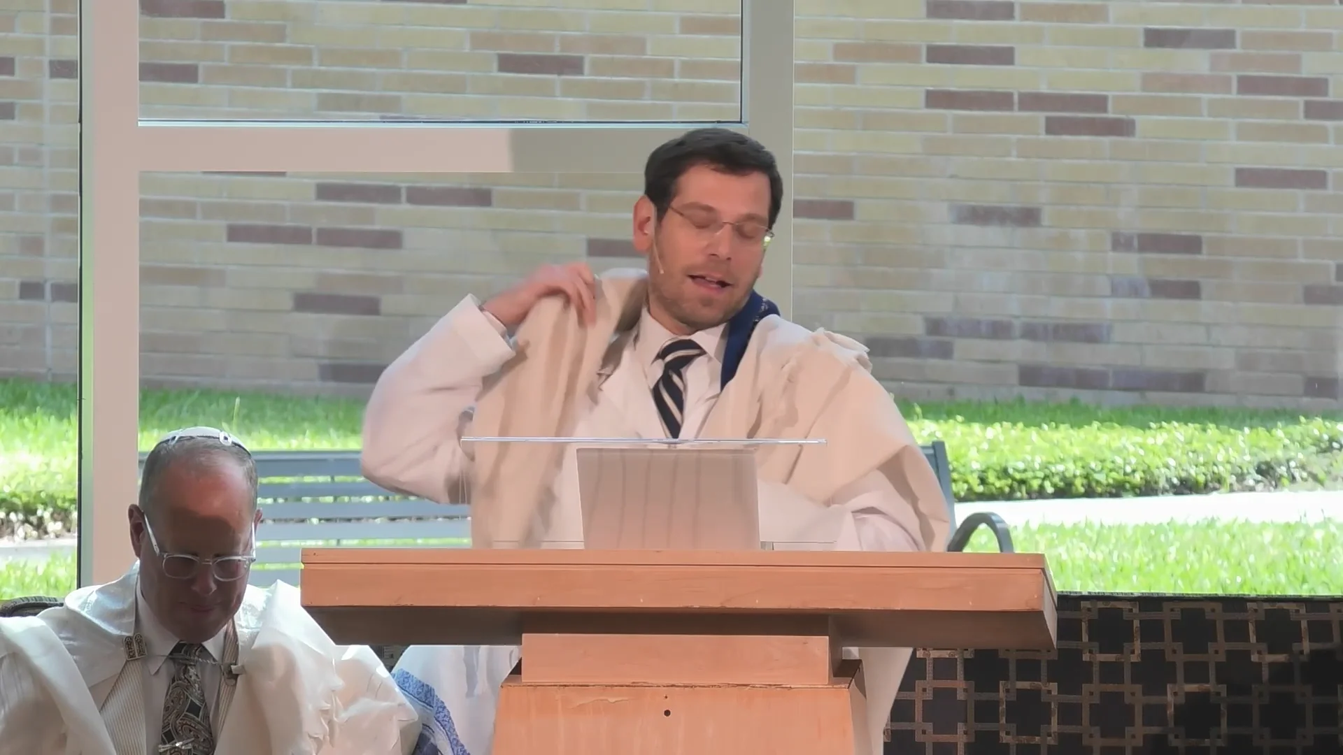 Rabbi Adam Roffman-Yom Kippur 5784 on Vimeo