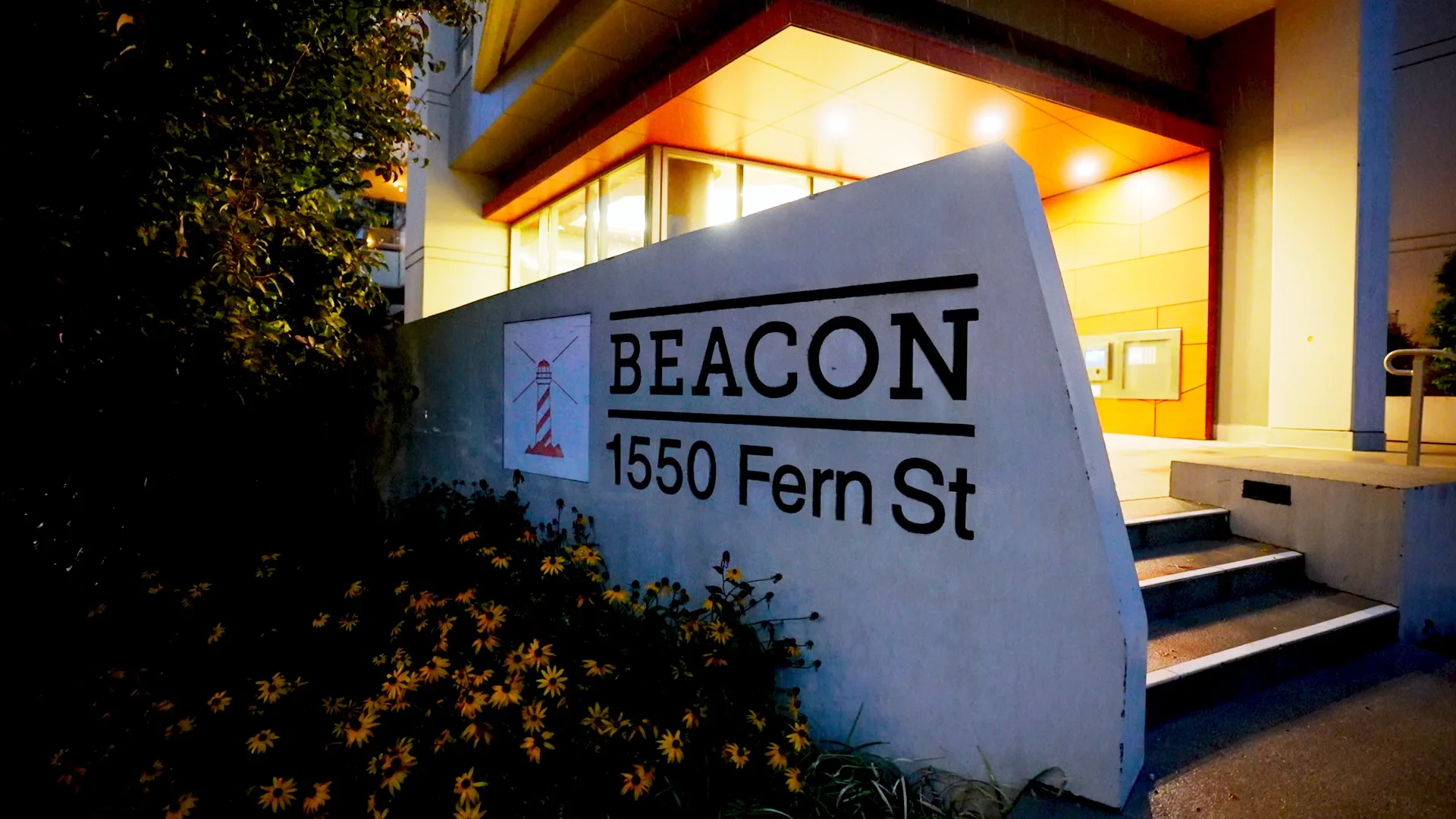 1909-1550 Fern St North Vancouver | Sid & Jacqueline on Vimeo