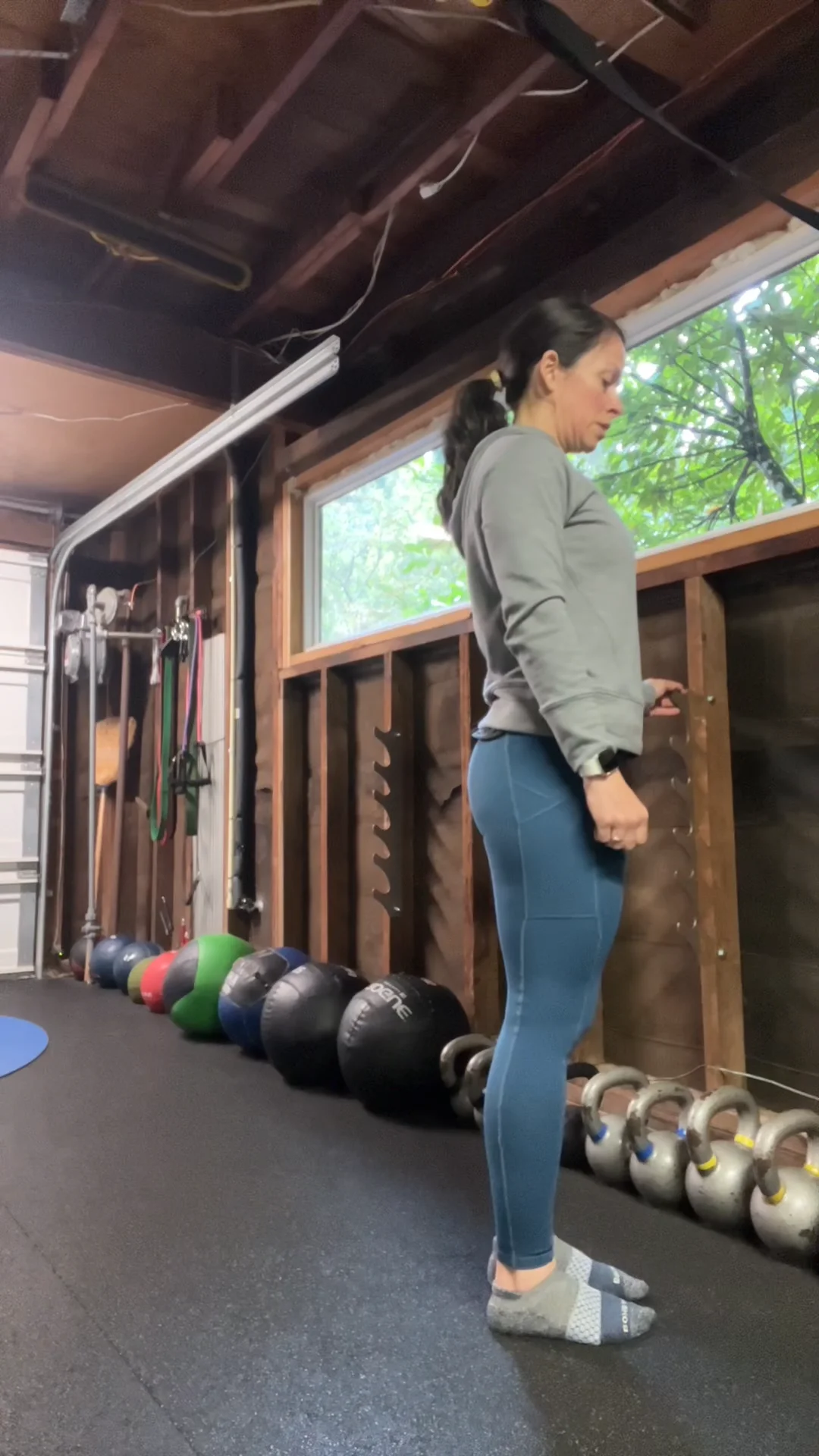 Supported Reverse Lunge on Vimeo