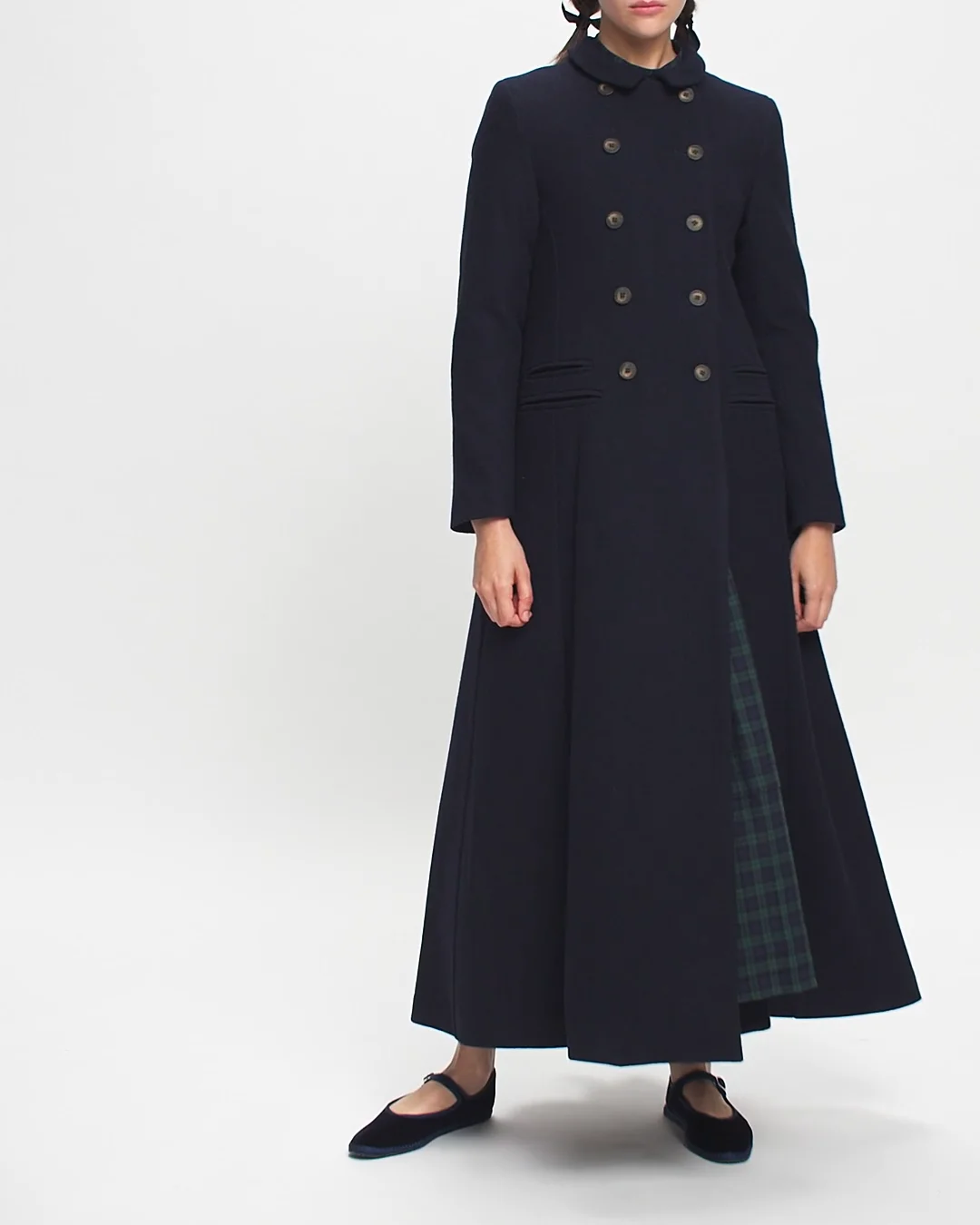 CASSANDRA COAT IN NAVY LAMBSWOOL on Vimeo