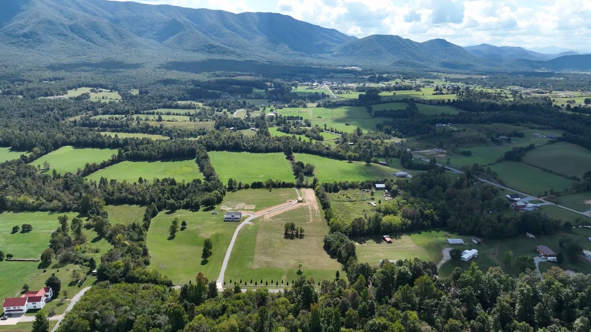 889 Ricker Road ~ Greeneville, TN 37743 on Vimeo