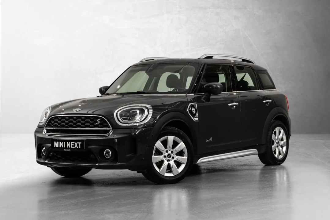 MINI Countryman Cooper SE ALL4 Essential on Vimeo