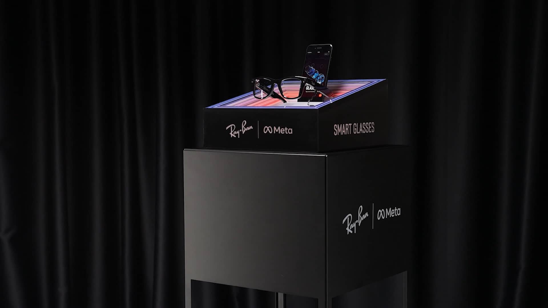 Ray-Ban Meta Demo Box Unboxing and Set-up on Vimeo