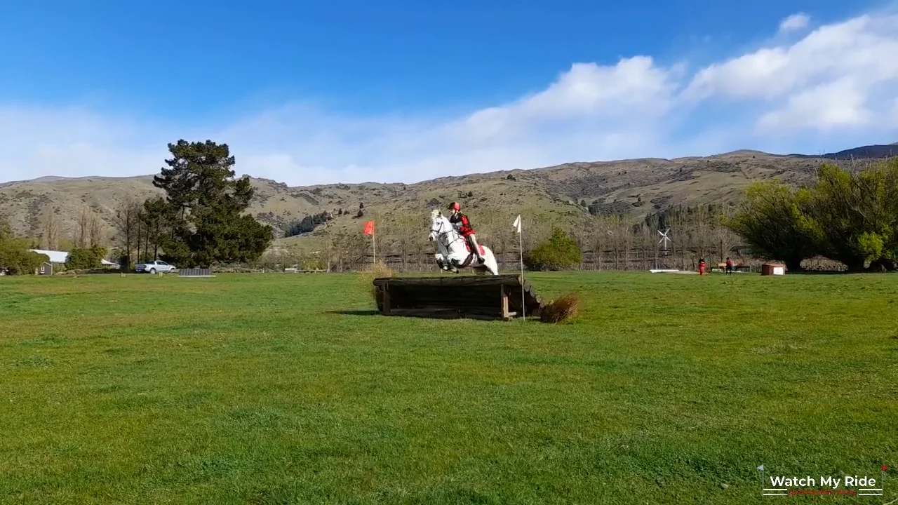 Ellie Jones riding TALLYHO HYACINTH 73 80cm Springston Trophy 2023