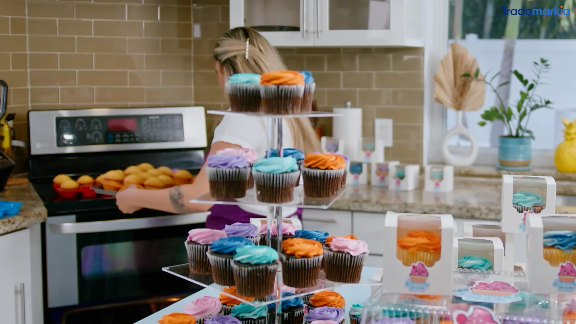 TRADEMARKIA HAPPY CUPCAKES COMMERCIAL on Vimeo