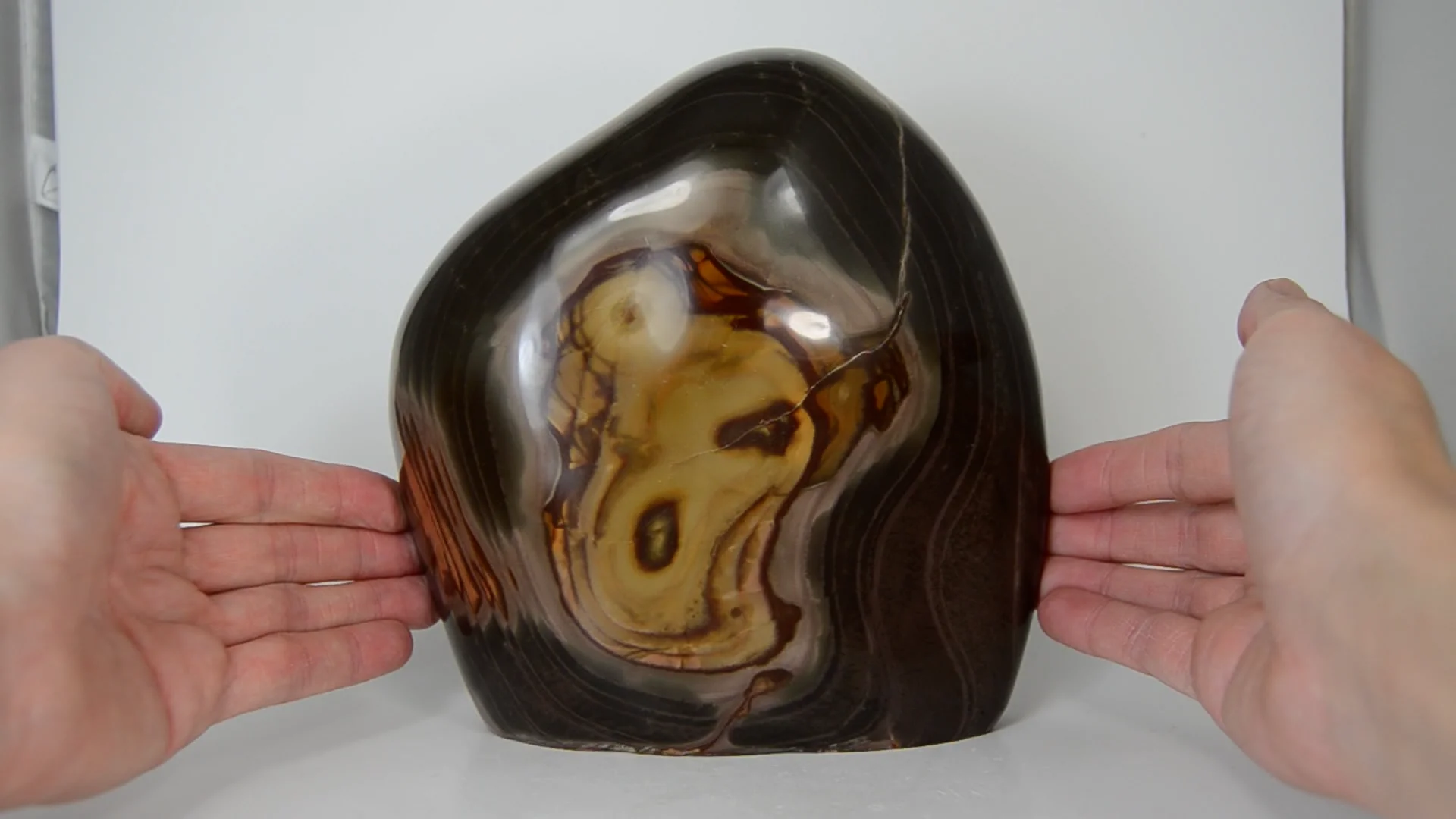 F0550 Polychrome Jasper Sculpture on Vimeo