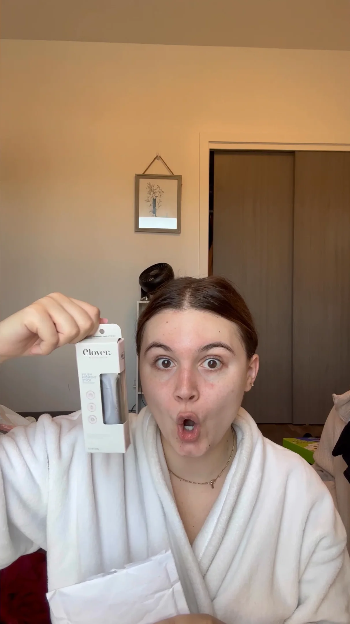 Plush Pigment Stick Eyeshadow - Sandstone lauren.trivison on Vimeo