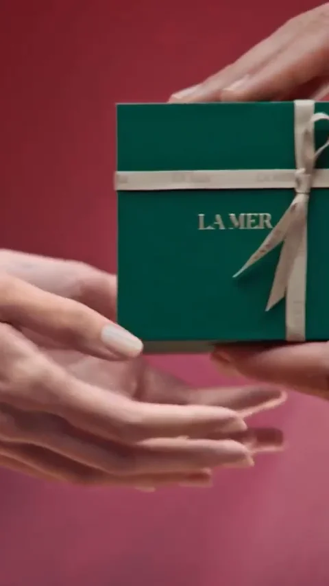 La Mer Gift Box on Vimeo