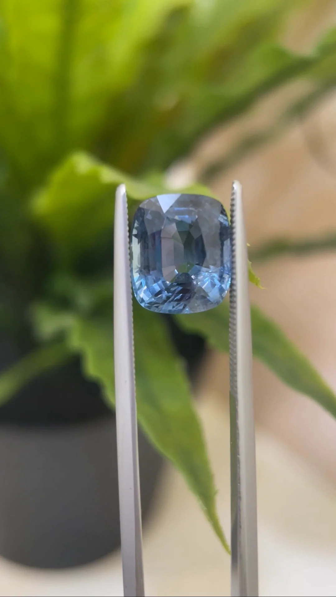 Bluish Grey 6.22ct on Vimeo