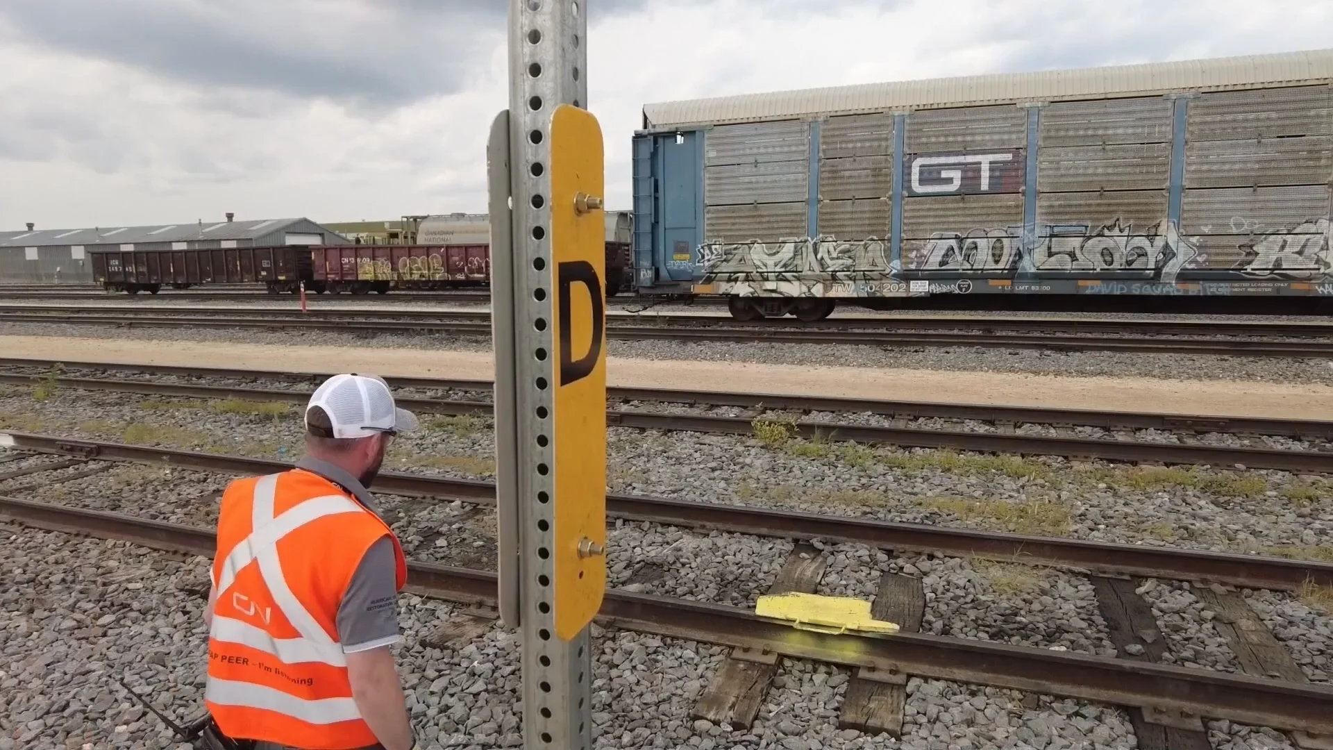 CN Rail - Customer Safety Handbook - Restricted, Close Clearances ...