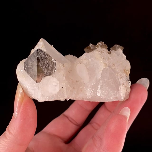 Scheelite (fluorescent) on Quartz | Yaogangxian Mine, Yizhang Co ...