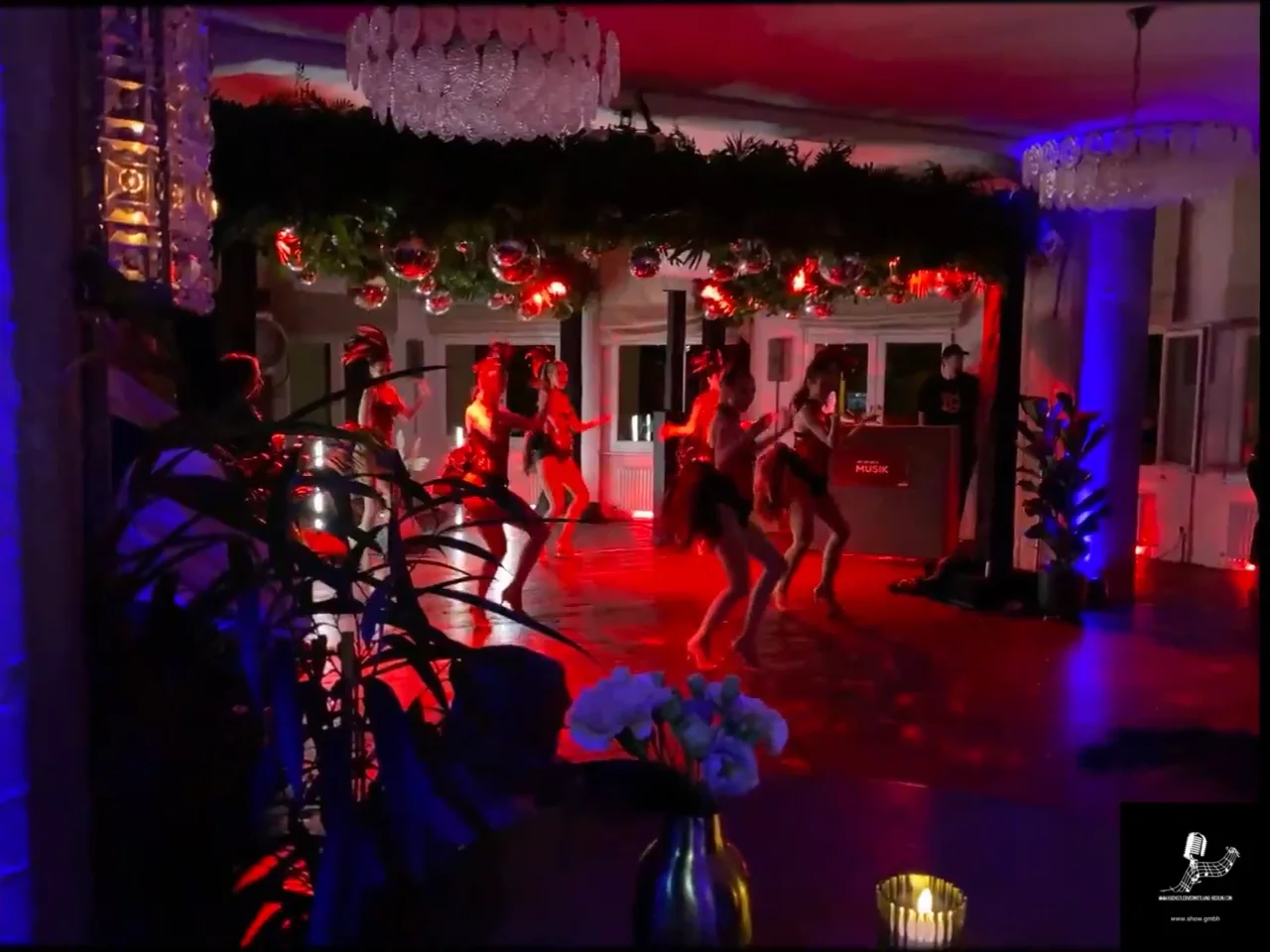 Burlesque Show-Cabaret on Vimeo