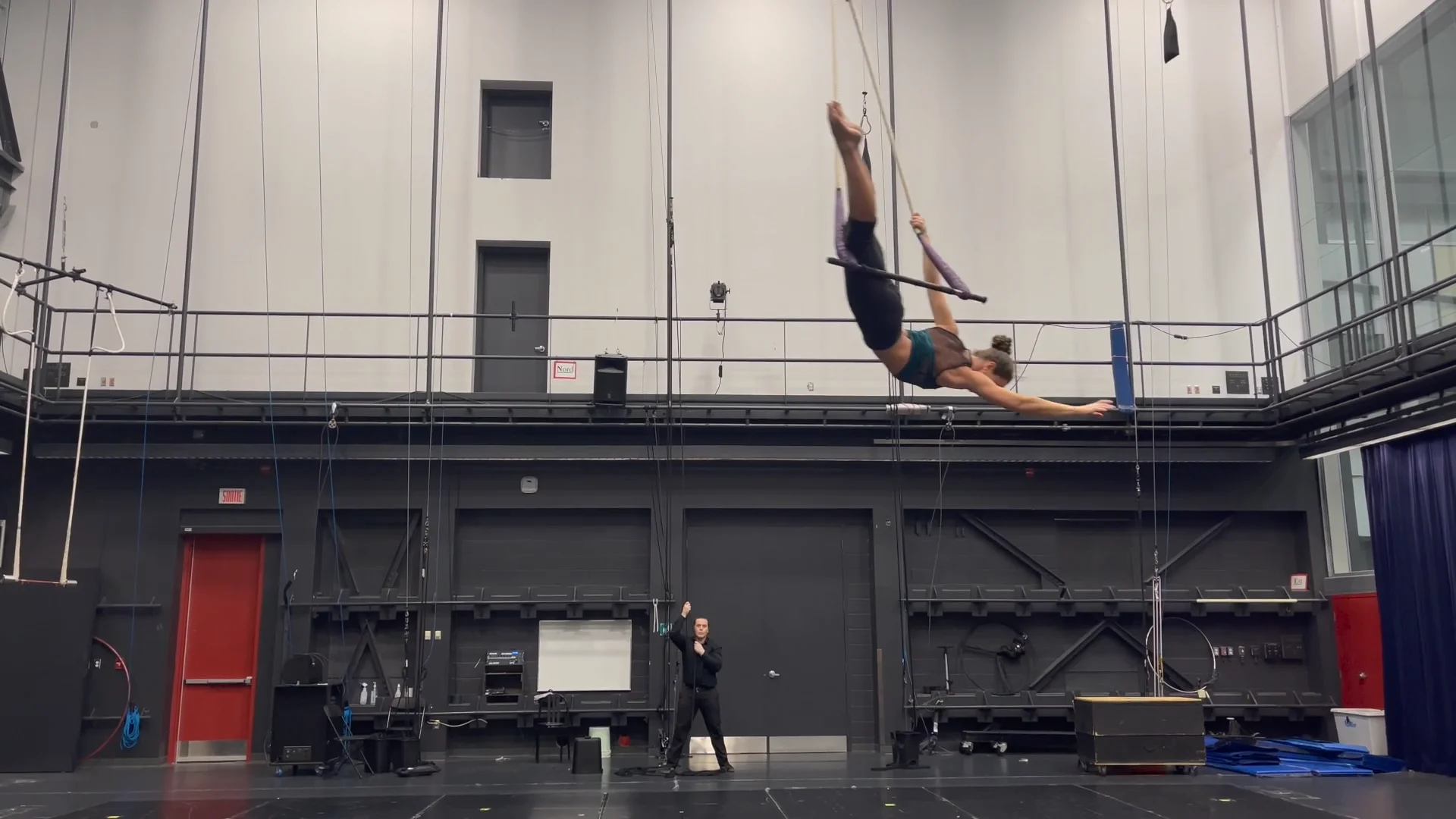 Dance Trapeze act, "Day To Break", 2023