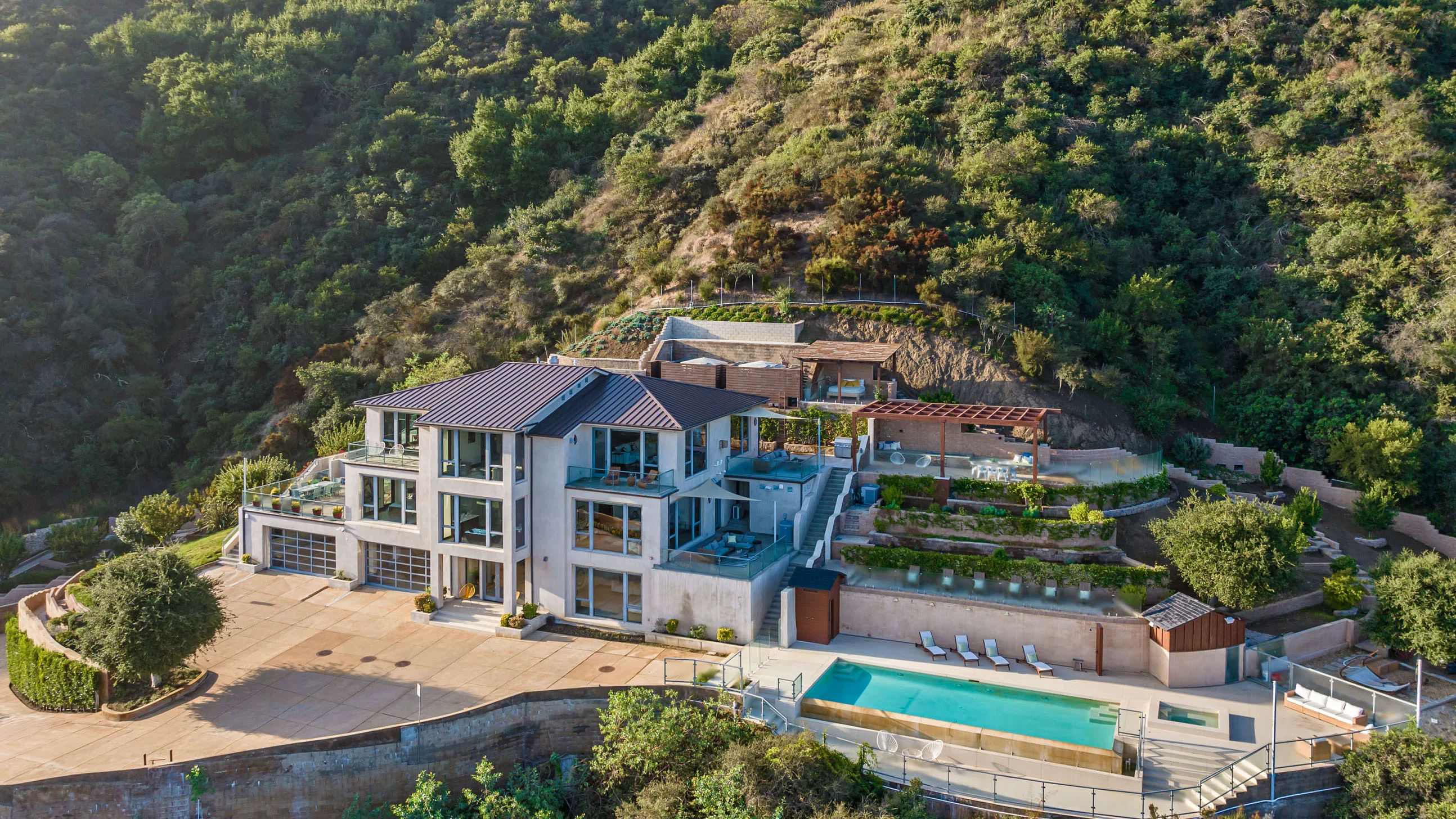 25155 Piuma Road on Vimeo
