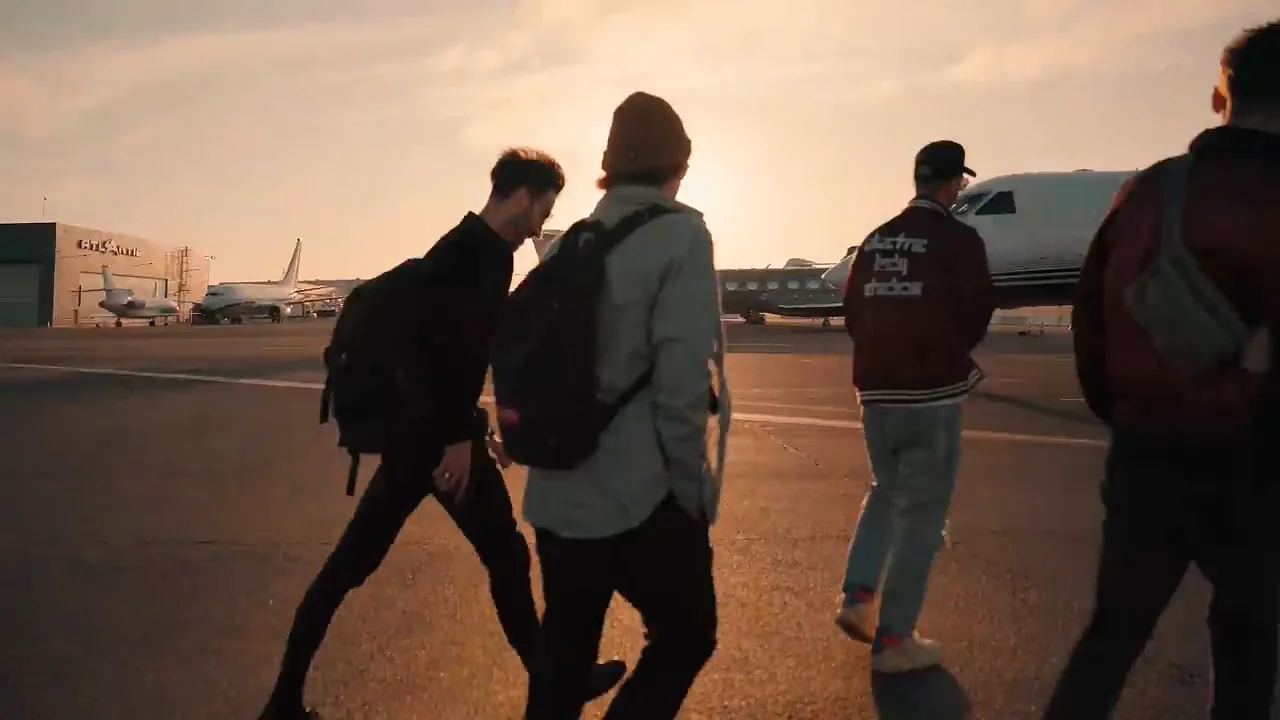 OneRepublic - RUNAWAY (Official Music Video) on Vimeo