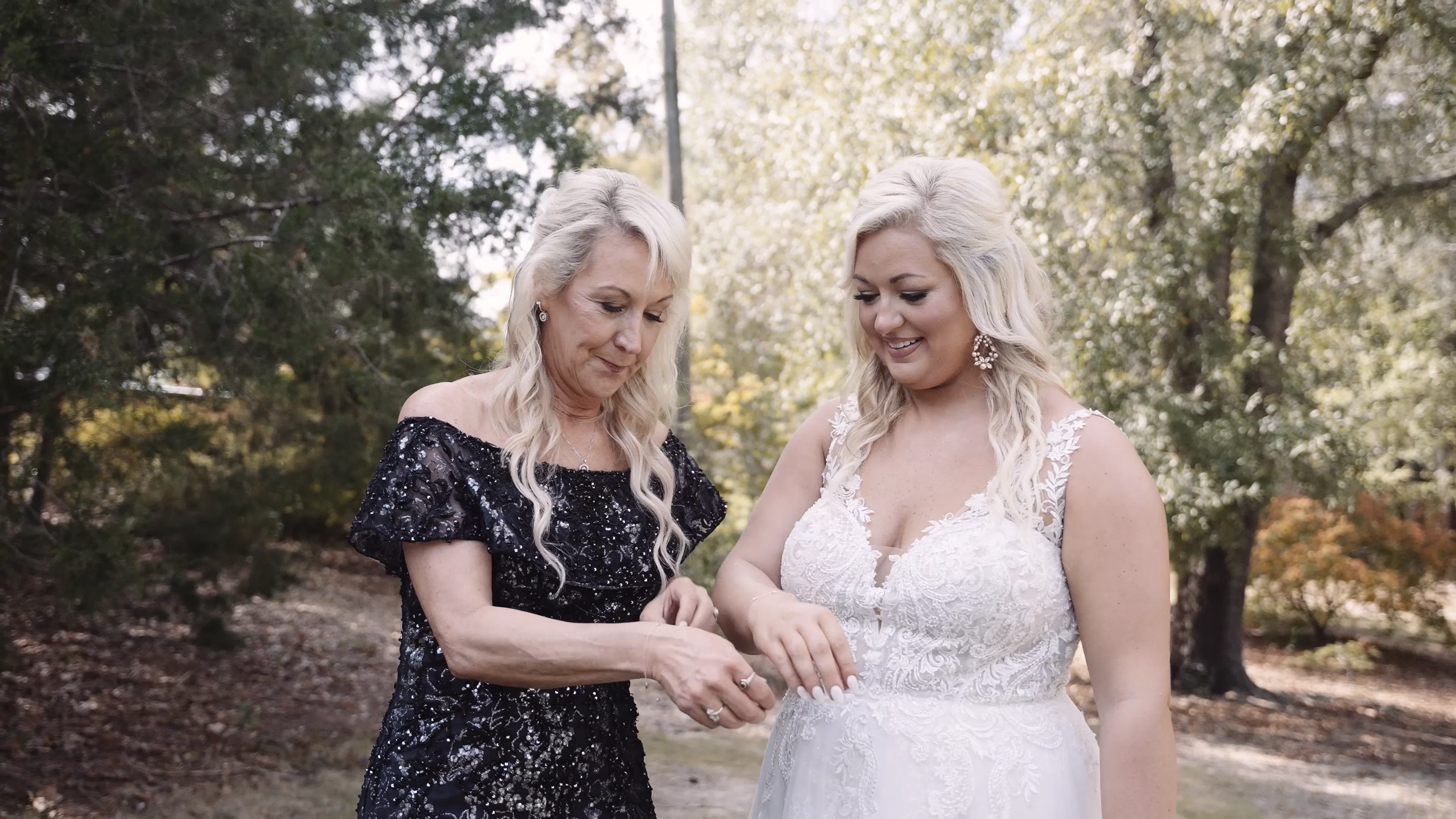 Jessica & Colton - Mom Gift on Vimeo