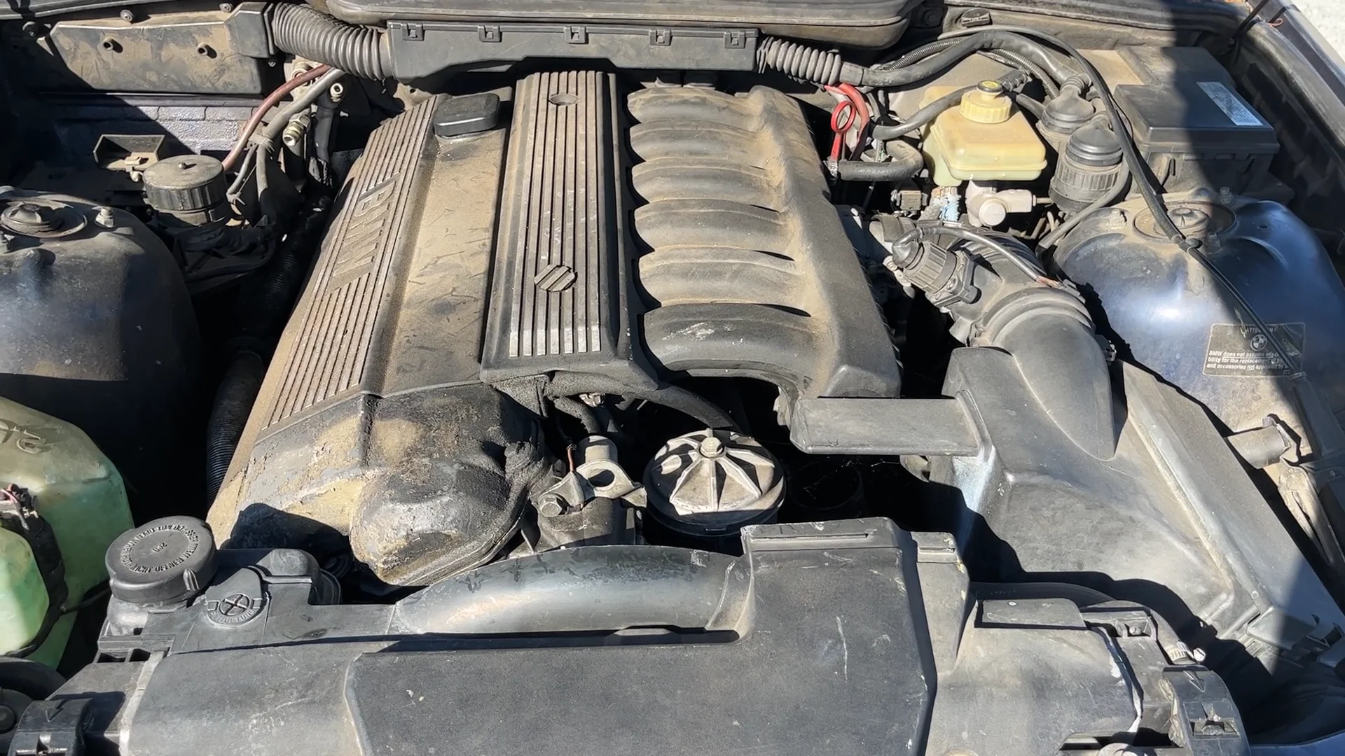 EEI129212 1994 BMW 3 Series on Vimeo