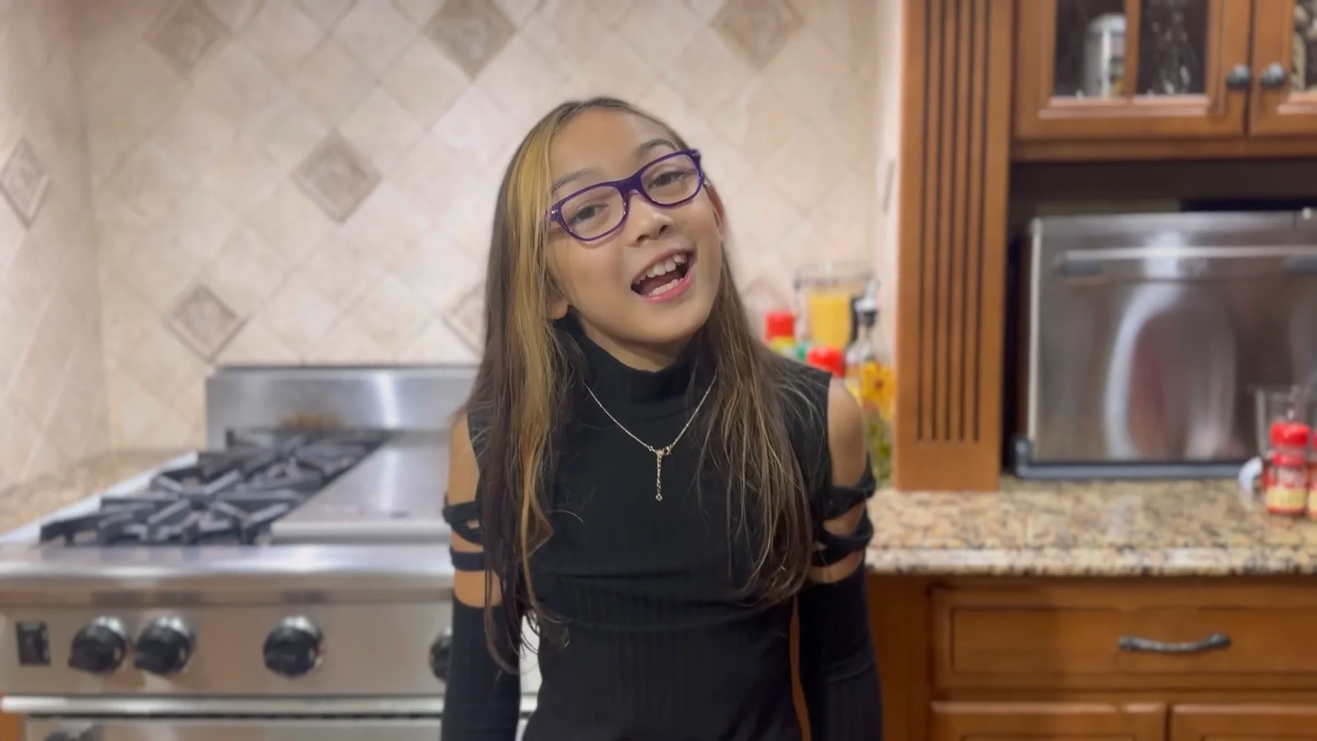 Cici’s got something to share…