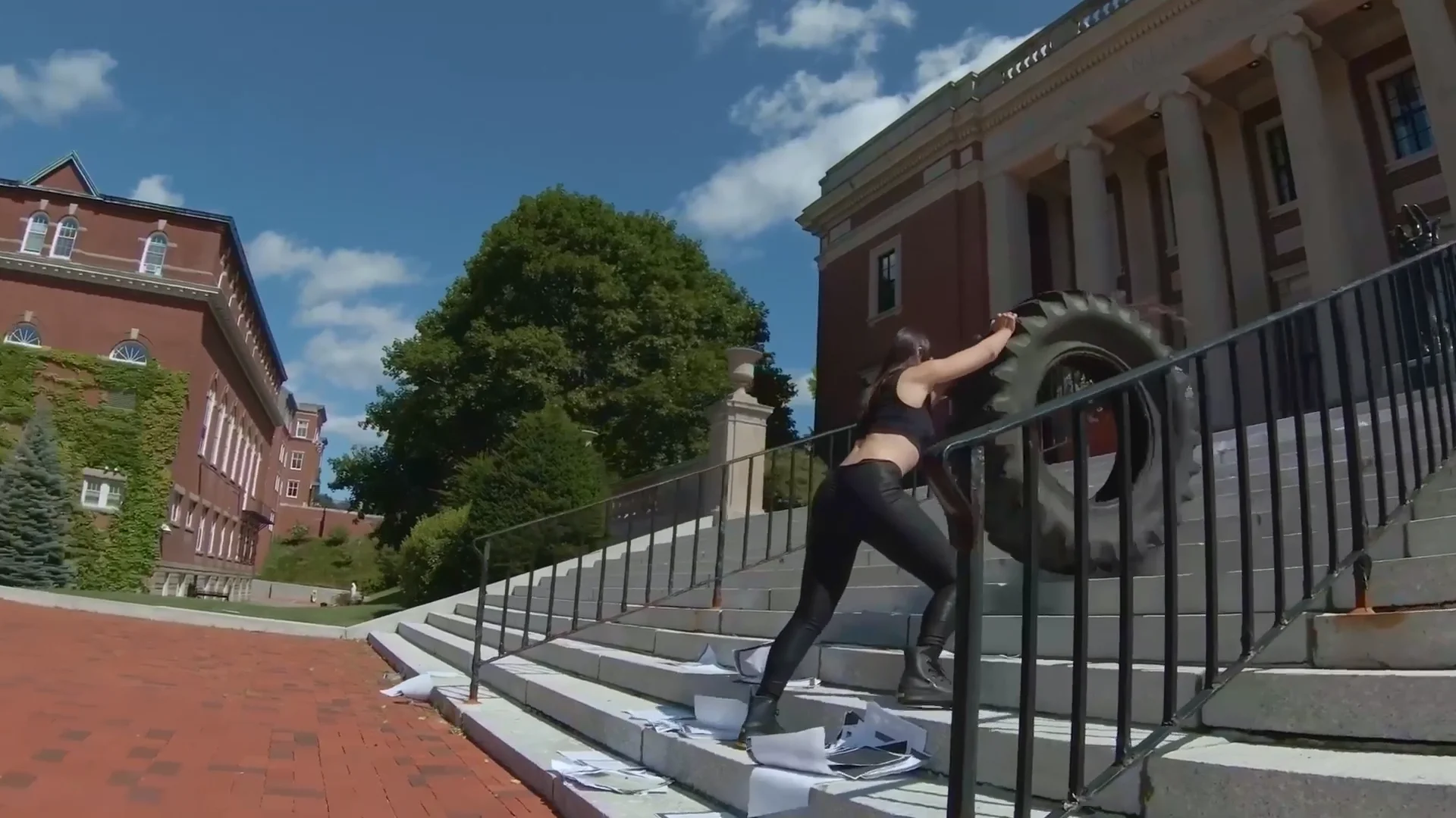 Oozing (channel 2) on Vimeo