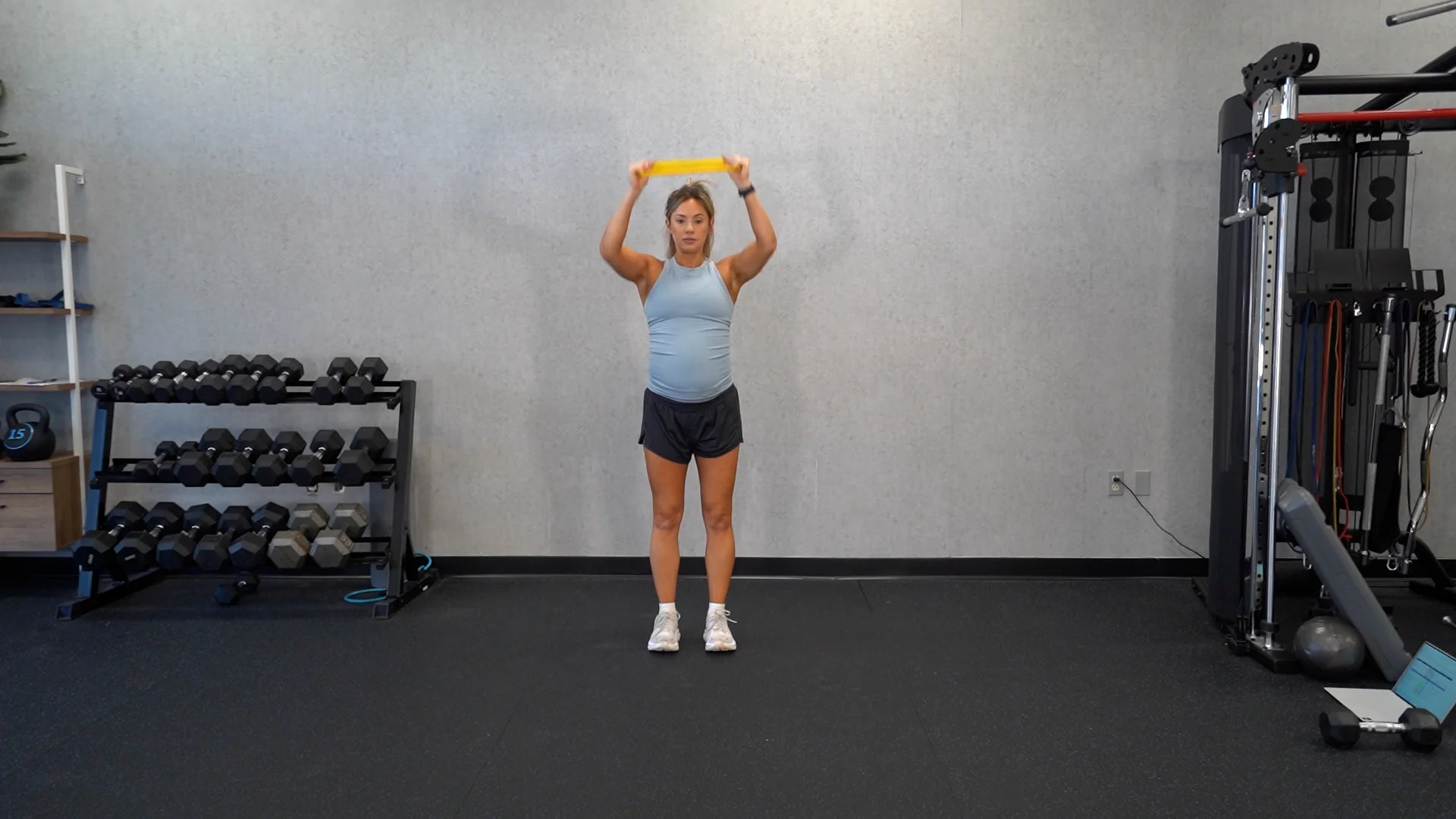 STANDING BANDED OVERHEAD PULL + KNEE DRIVE on Vimeo