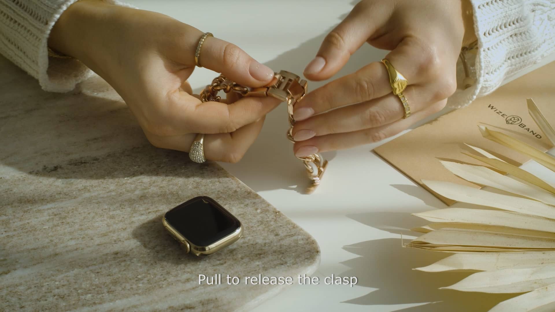 How to adjust a Jewelry clasp strap - Isos Metal Strap on Vimeo