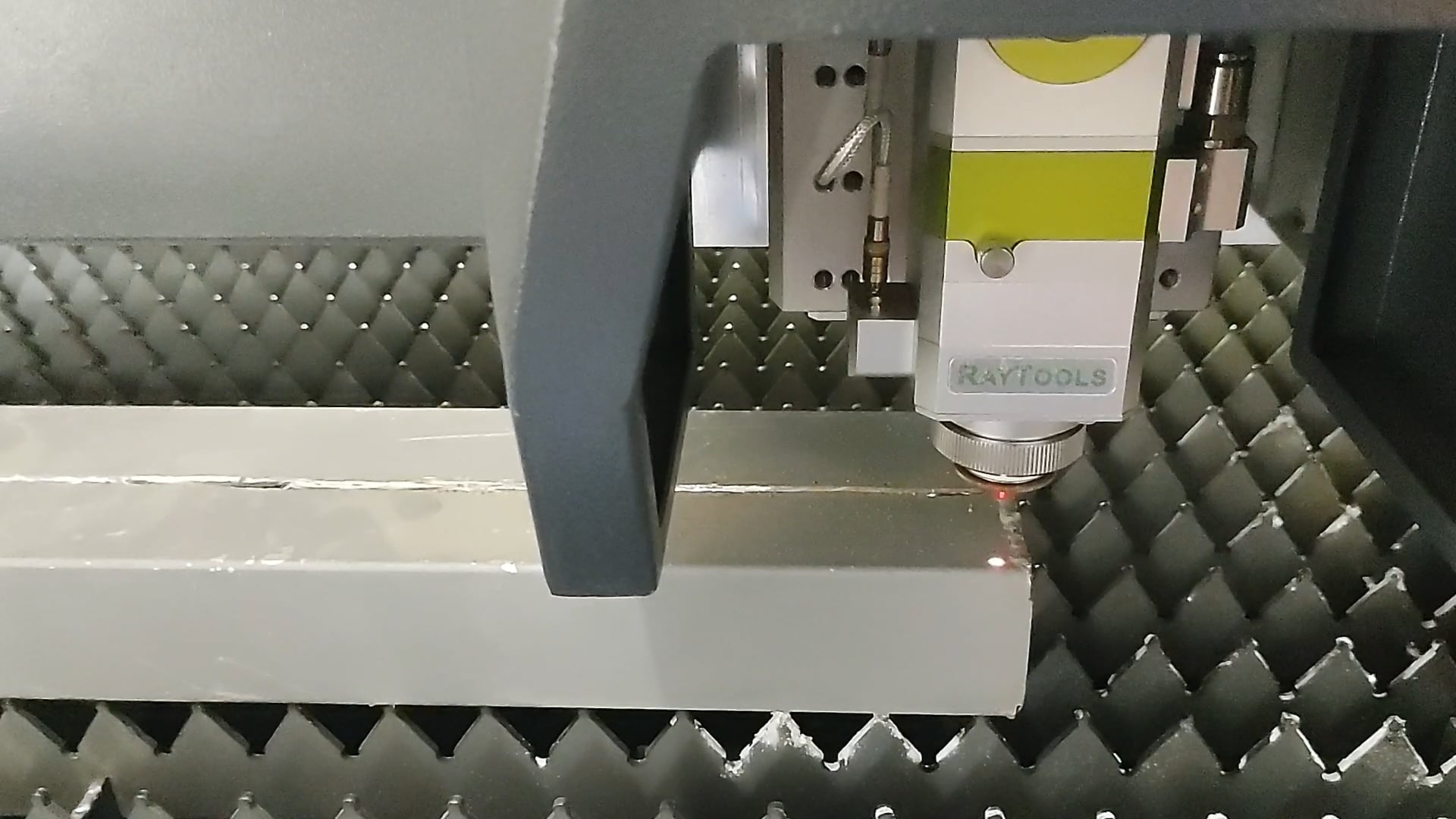 Gees CNC Media WorkShop - Corte grabado y modelado CNC Láser y Router
