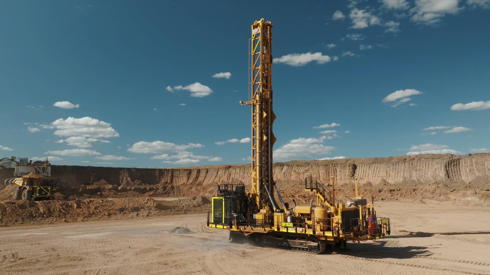 Hastings Deering and Thiess - world’s first mining operation to deploy ...