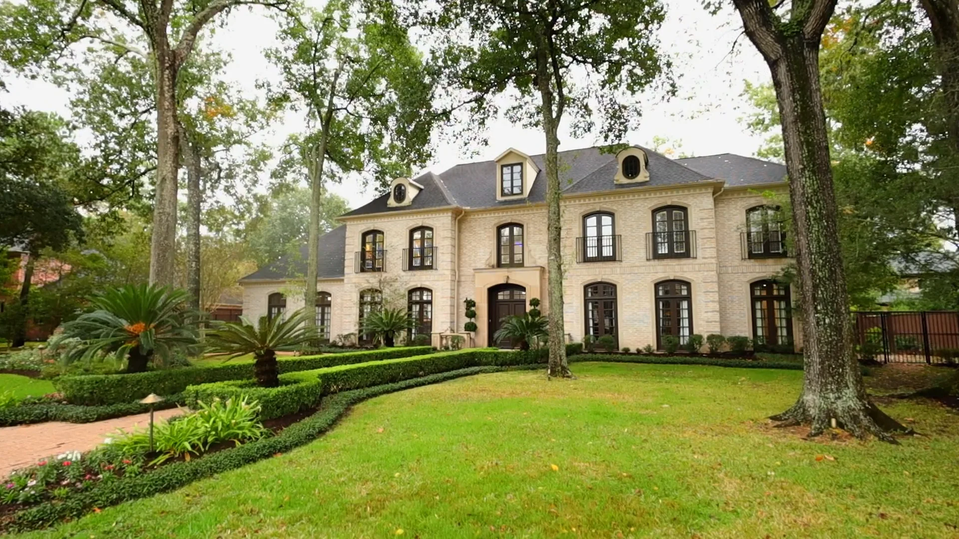 4 Dunnam Ln, Houston, TX 77024 on Vimeo