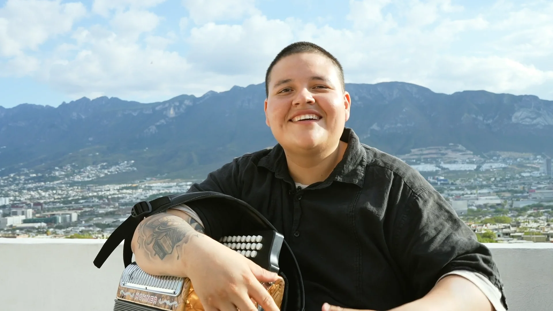 ALEX OLVERA DE HOUSTON A LA INDEPE AL SON BAYOU. on Vimeo