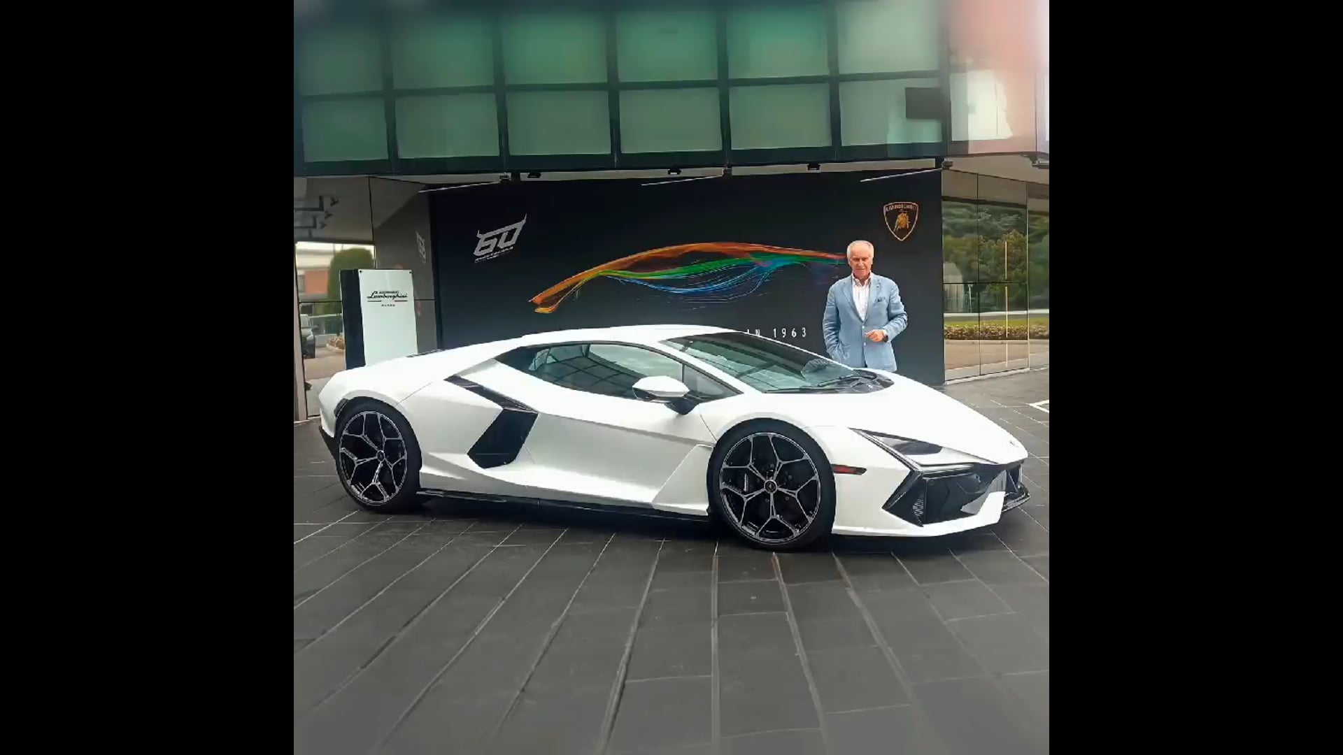 Lambo Luxury Tower Living