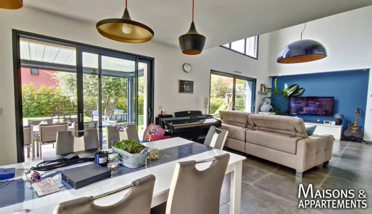FRÉJUS - MAISON À VENDRE - 829 000 € - 116 m² - 5 pièces on Vimeo