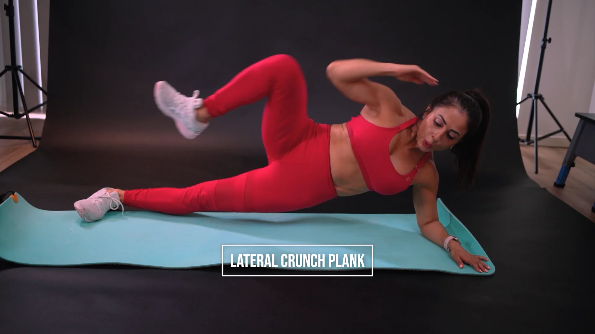 Lateral Crunch Plank on Vimeo