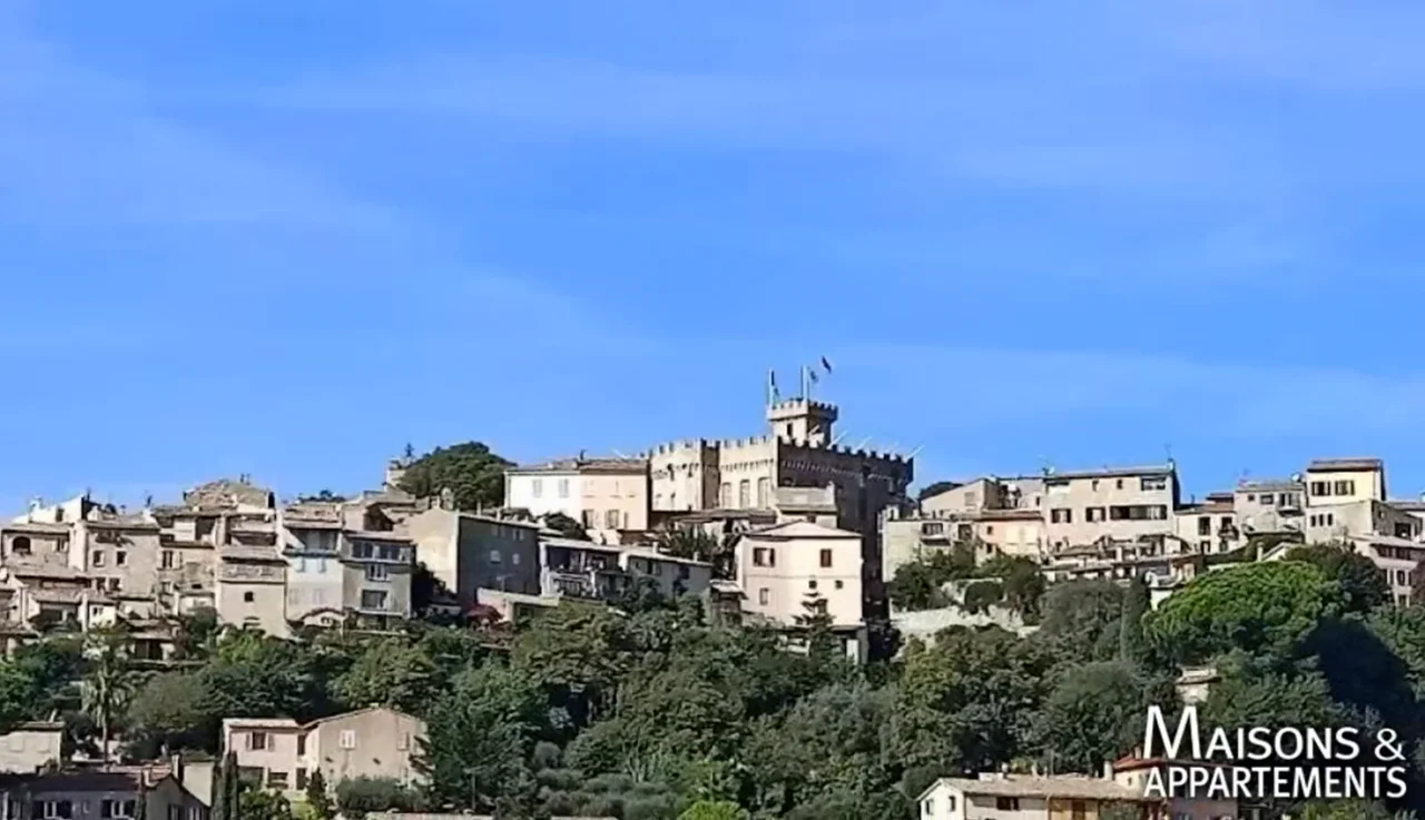 CAGNES-SUR-MER - APPARTEMENT À VENDRE - 80 000 € - 115 m² - 4 pièces on ...