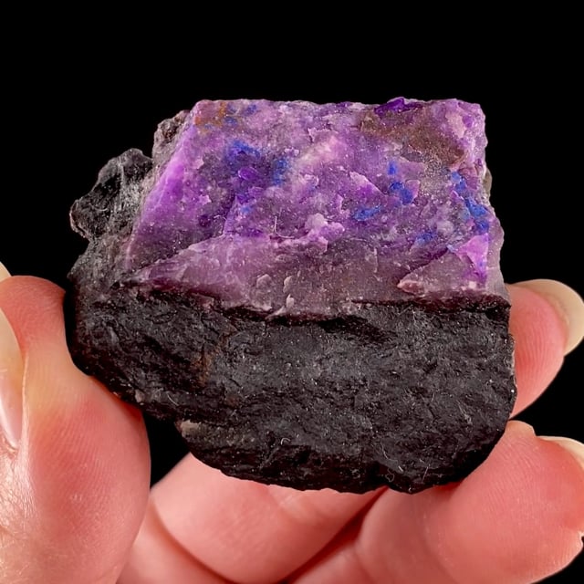Wesselsite (ridiculously rare) with Sugilite | Wessels Mine, Hotazel ...