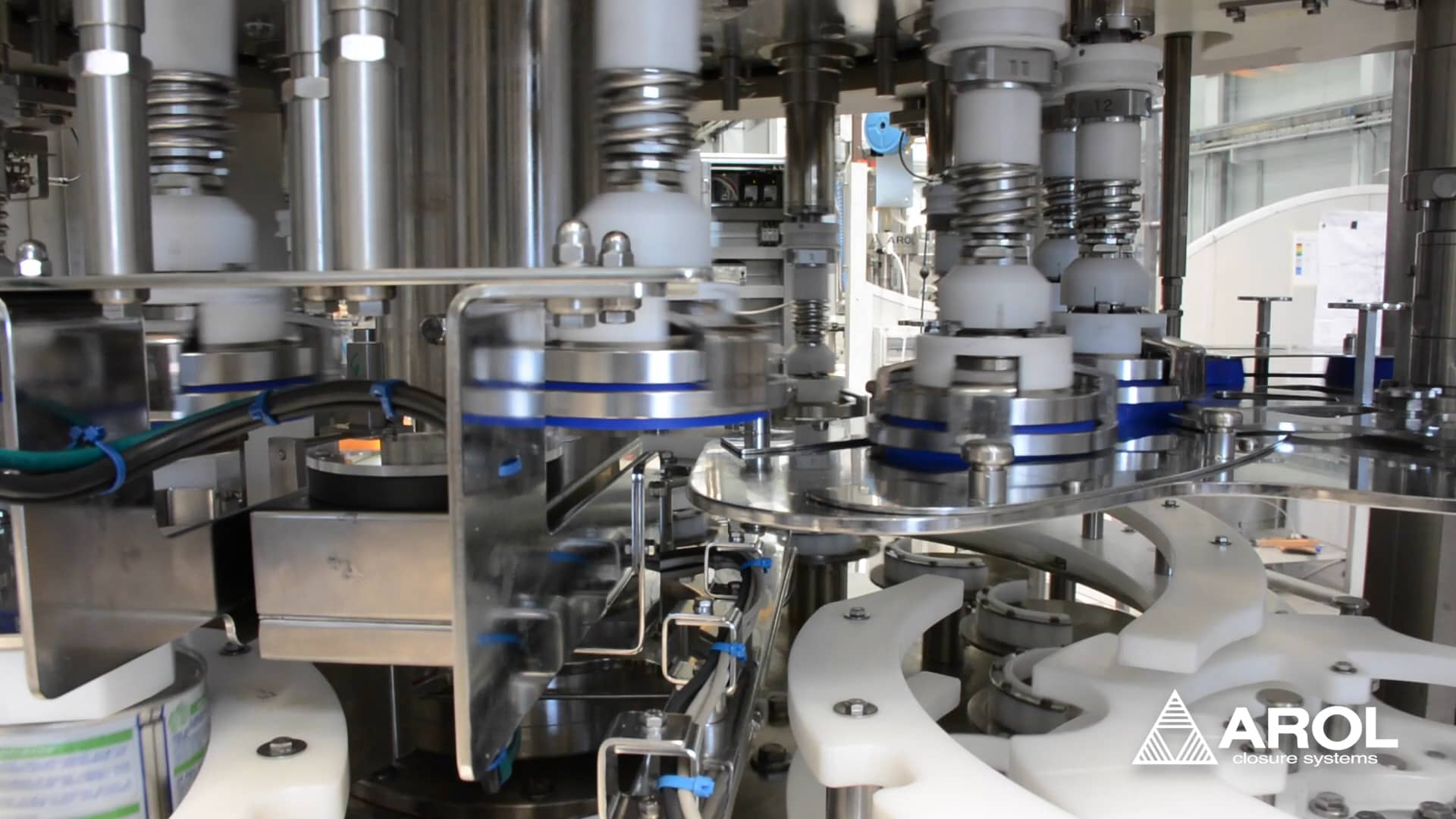 AROL EQUATORQUE PP (14 HEAD) w. VISION SYSTEM FOR ORIENTATION on Vimeo